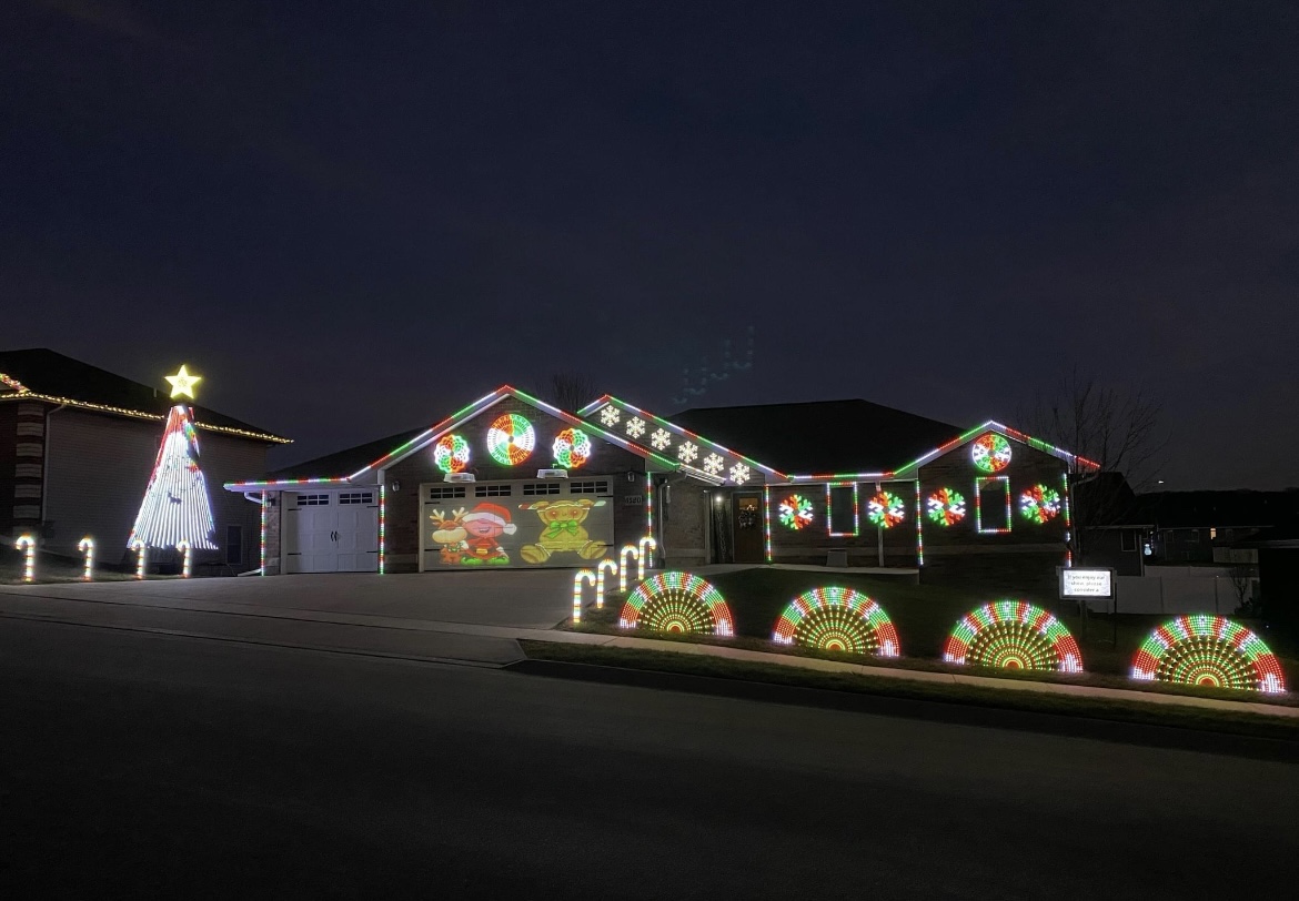 Wellington Lane Lights Display With Music – Dubuque In Pursuit News