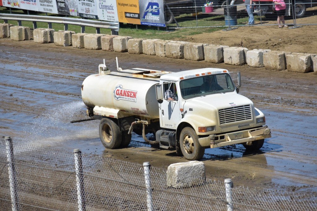 20 Minutes Till Demo Derby Time – Dubuque In Pursuit News