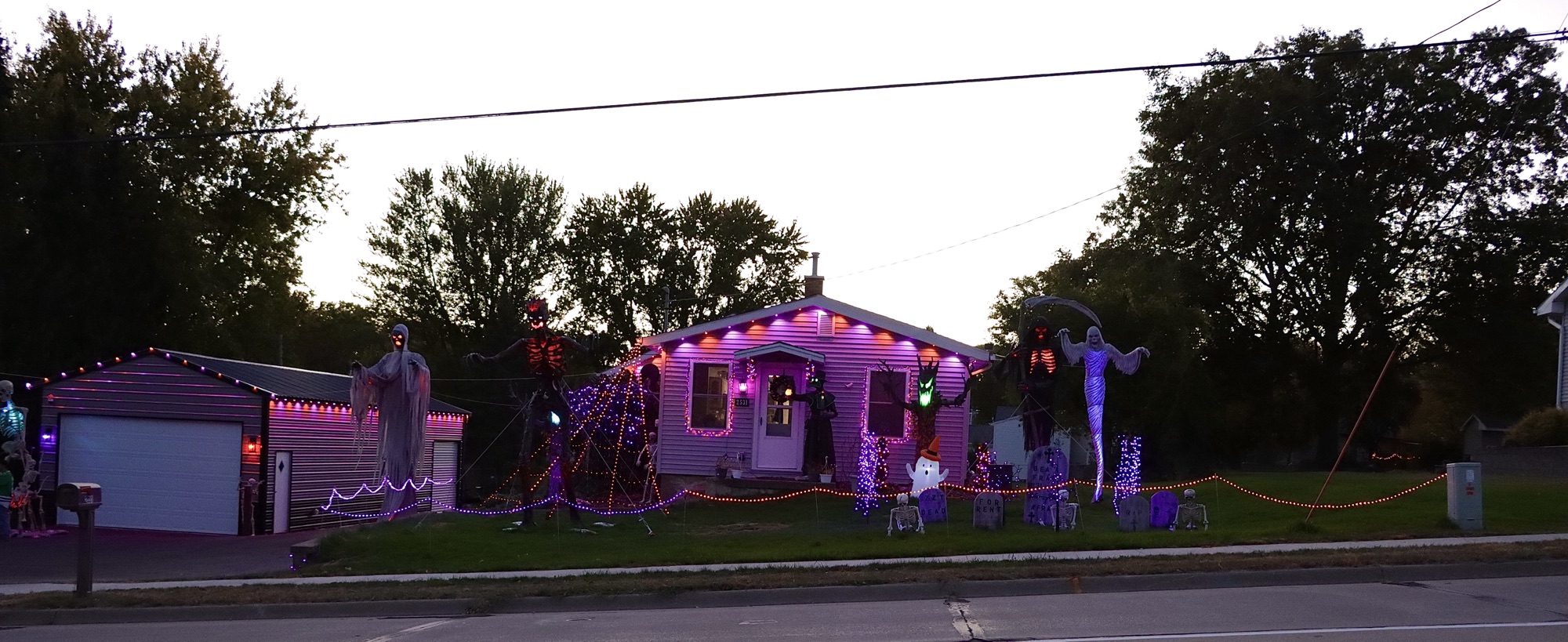 Halloween Spotlight On The Laird Family Home In Dubuque – Dubuque In ...