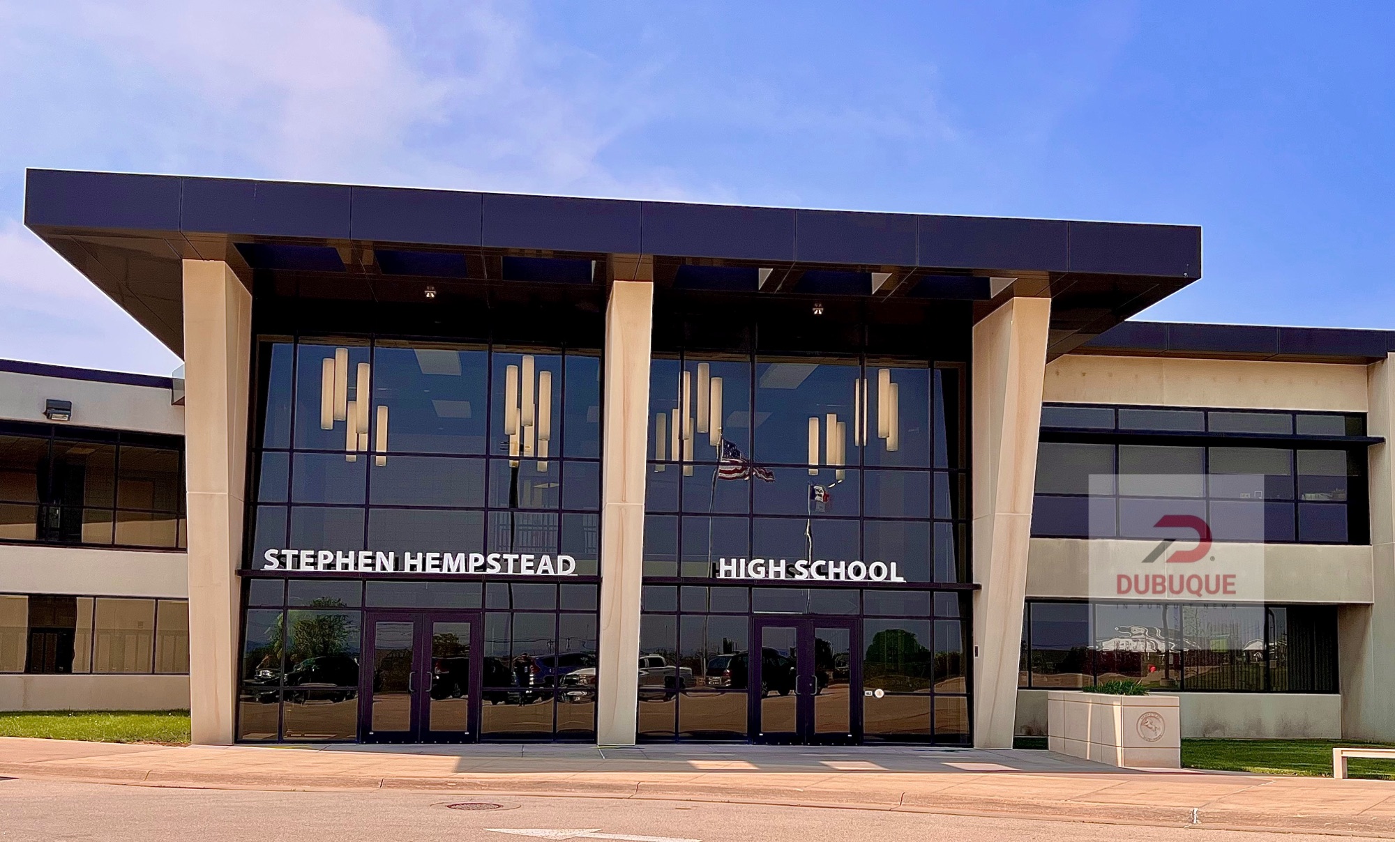 Breaking News- Dubuque Police Investigate Hempstead High School ...
